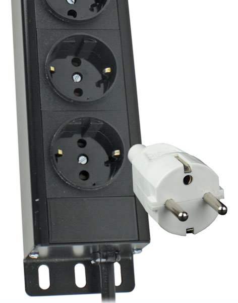 8 Way Vertical Schuko PDU - Schuko CEE7 - PDU Online